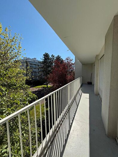 Noisy-le-Grand, Nord : Appartement 5 pièces à vendre