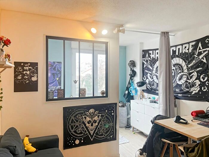 Appartement à vendre - Châtel-Guyon - 1 pièce