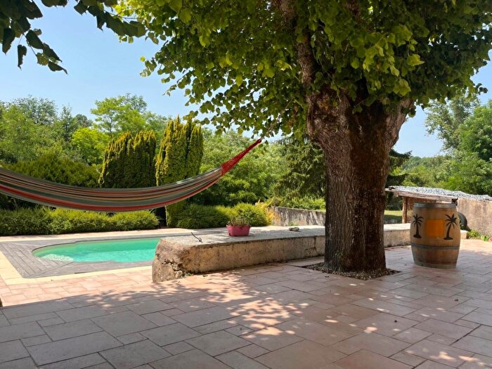 Maison 6 pièces à vendre - Saint-Genès-de-Lombaud
