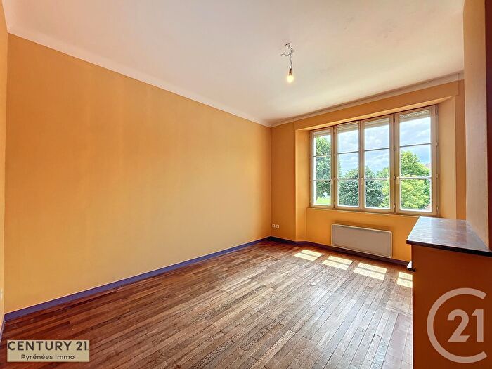 Appartement à louer - Boulogne-sur-Gesse - 4 pièces - 3 chambres