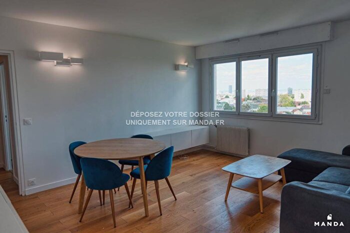 Appartement 4 pièces à louer à Monsivry, Villejuif