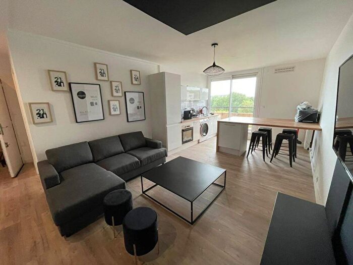 Appartement à louer - Europe-La Ville Bastard, Saint-Brieuc - 6 pièces - 5 chambres