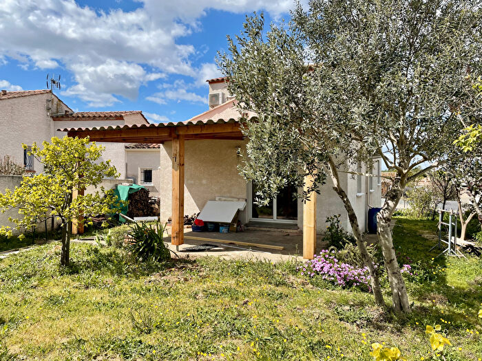 Maison à louer - Fleury, Fleury - 4 pièces - 3 chambres