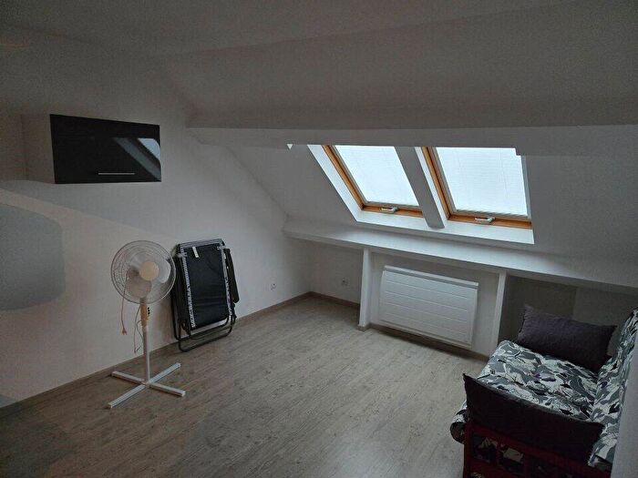 Maison à louer - Nord, Bois-le-Roi - 4 pièces - 3 chambres