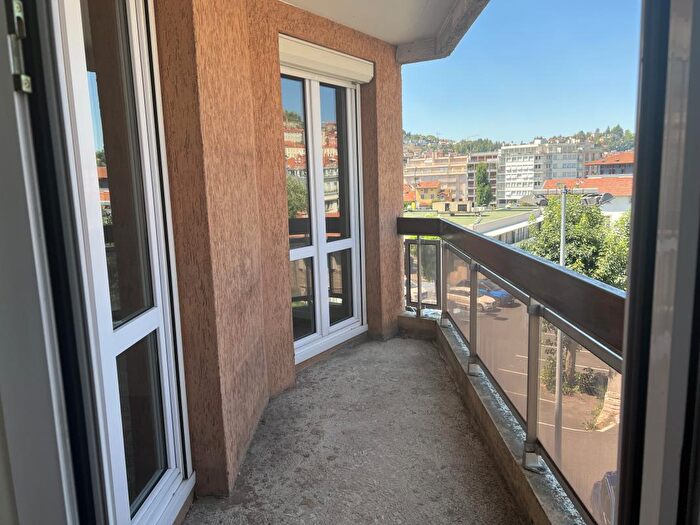 Appartement à louer - Le Puy-en-Velay, Zone Verte Ours-Mons - 3 pièces - 2 chambres