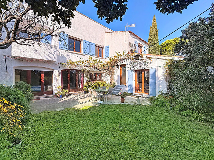 Maison à vendre - Villeneuve-lès-Avignon, Charbonnières - 7 pièces - 5 chambres