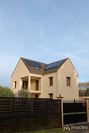 Maison à vendre - Le Thillay - 8 pièces - 4 chambres