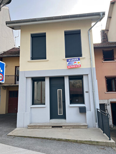 Maison à louer - Novalaise - 5 pièces - 4 chambres