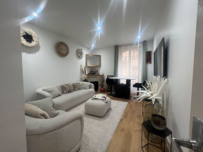 Appartement à louer - Mantega, Nice - 3 pièces - 2 chambres