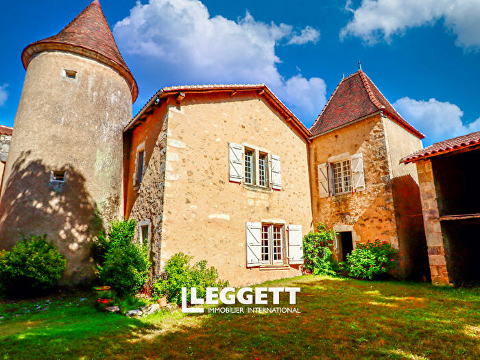 Maison 11 pièces à Saint-Sornin, à vendre