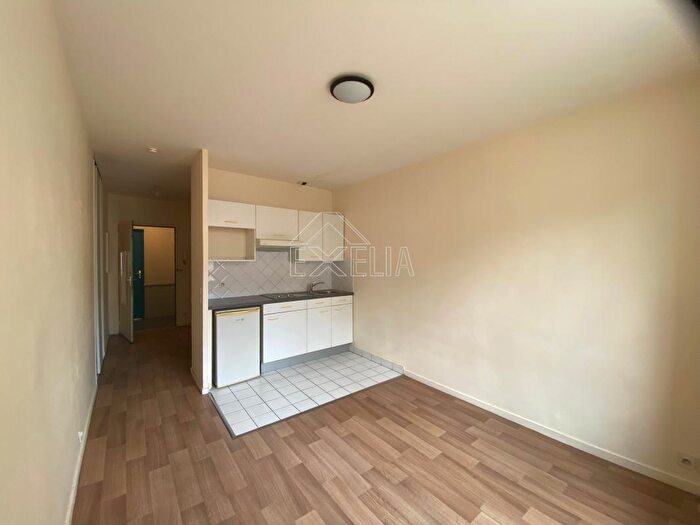 Appartement 1 pièce à louer - Mantes-la-Jolie, Centre-ville