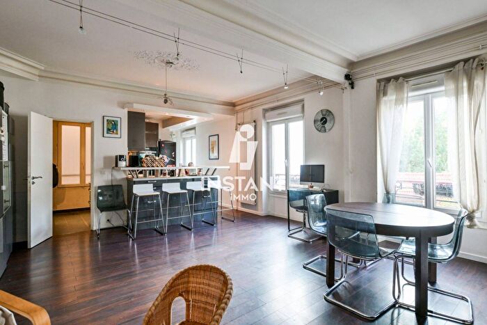 Appartement à louer - Carrieres, Charenton-le-Pont - 3 pièces - 2 chambres