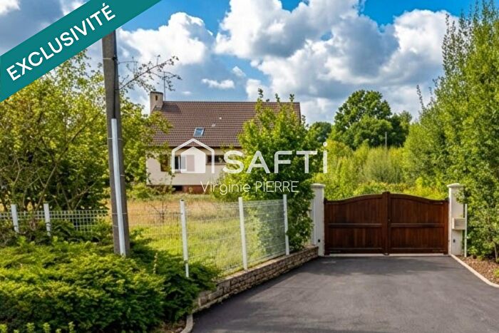 Saint-Martin-de-Mailloc : Maison 11 pièces à vendre