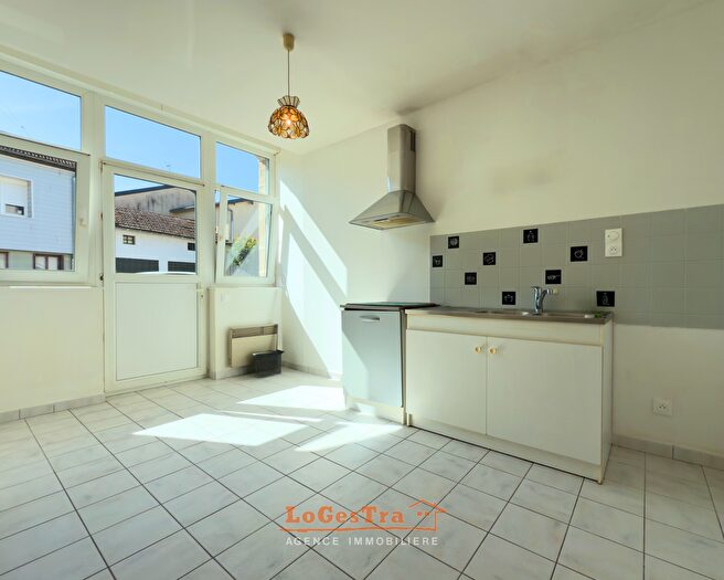 Appartement à louer - Bulgnéville - 2 pièces - 1 chambre