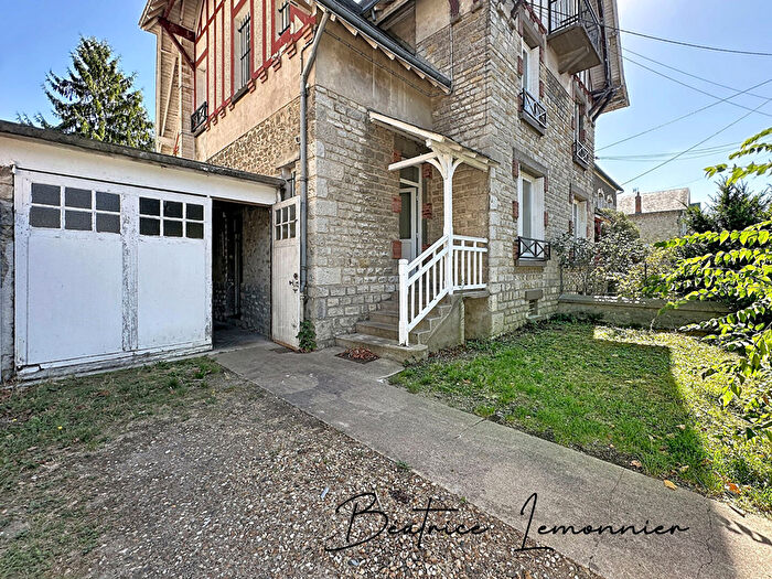 Maison 6 pièces à Pithiviers, à vendre