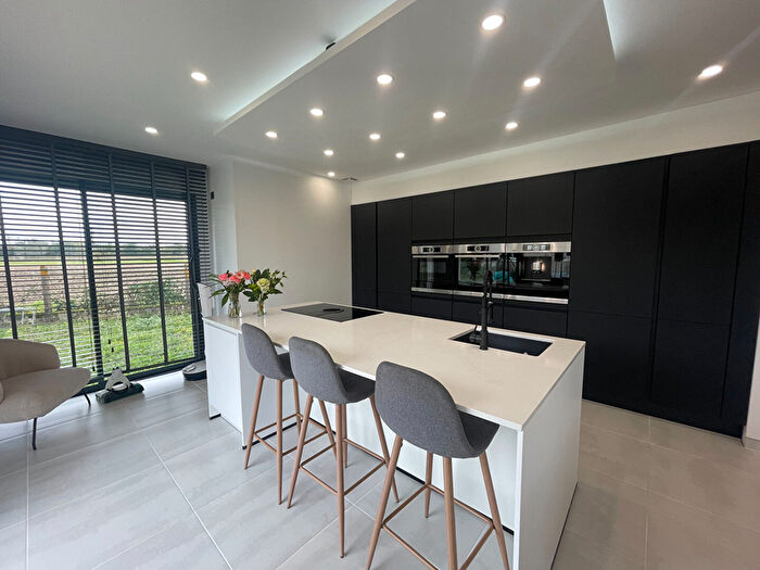 Maison à vendre - Darvoy - 6 pièces - 4 chambres