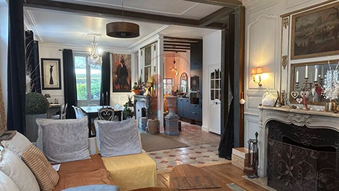 Maison à vendre - Fontainebleau, Centre-ville - 7 pièces - 5 chambres