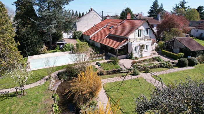 Maison à vendre - Meung-sur-Loire - 6 pièces - 5 chambres