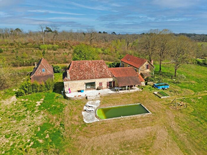 Maison à vendre - Campsegret - 10 pièces - 7 chambres