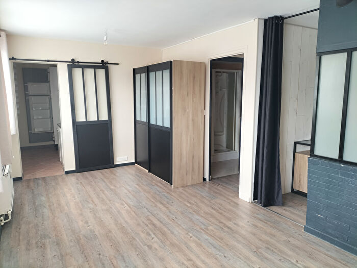 Laval, Pavement : Appartement 2 pièces à vendre