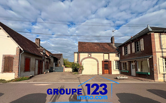 Saint-Aubin-Château-Neuf : Maison 10 pièces à vendre
