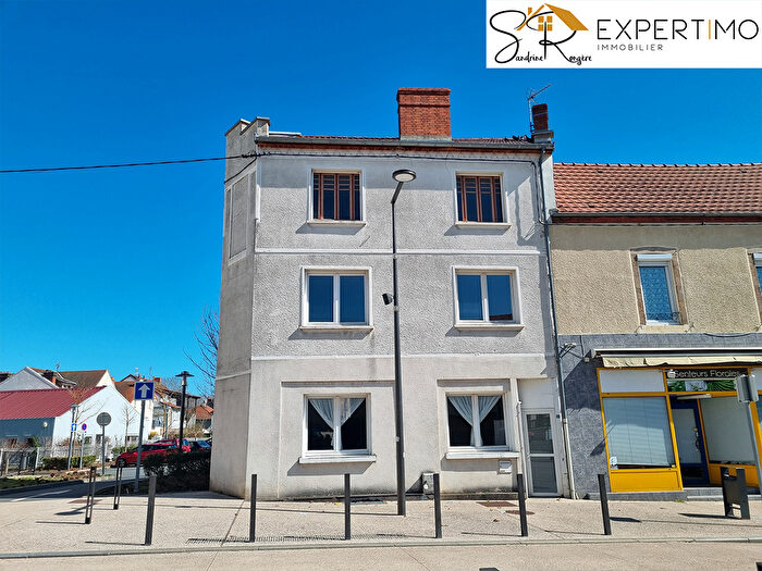 Saint-Éloy-les-Mines : Maison 9 pièces à vendre