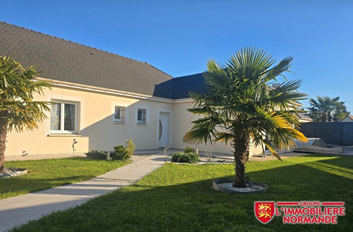 Maison à vendre - Saint-Julien-de-la-Liègue - 6 pièces - 4 chambres