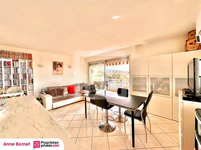 Appartement à vendre - Grasse, Saint-Claude - 2 pièces - 1 chambre