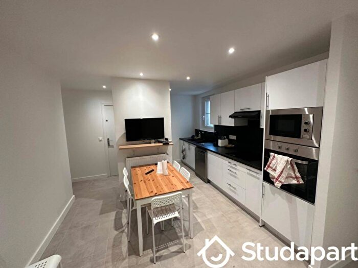 Appartement à louer - Reste des Chenes-Le Ponceau, Cergy - 1 pièce - 1 chambre