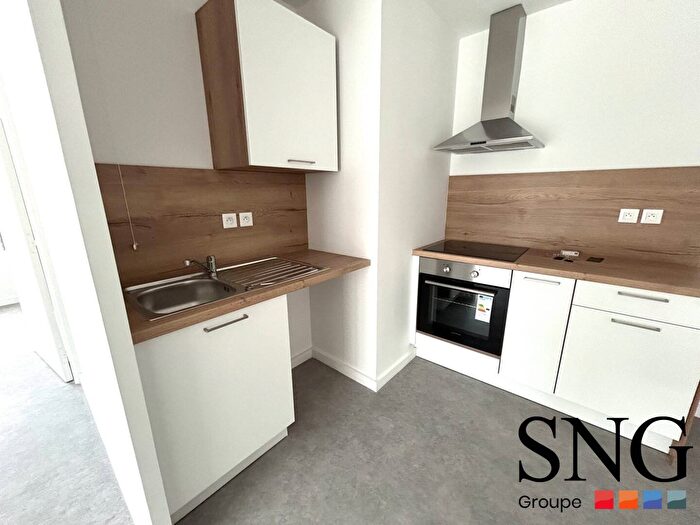 Ateliers SNCF, Chenôve : Appartement 4 pièces à louer