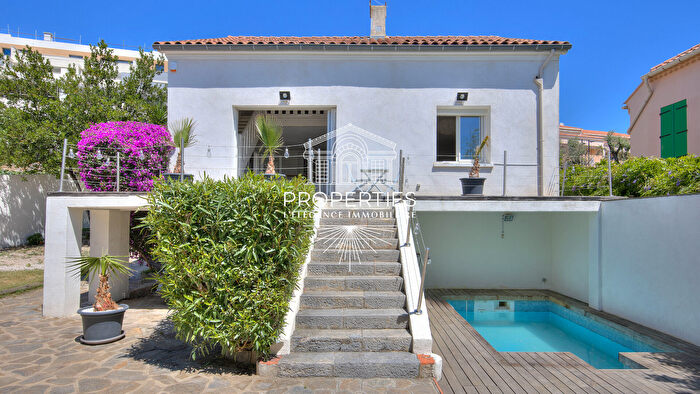 Maison 6 pièces à Bormes-les-Mimosas, Centre-ville, Le Pin, à vendre