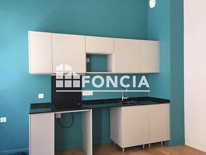 Appartement à louer - Zone Pietonne, Avignon - 3 pièces - 2 chambres