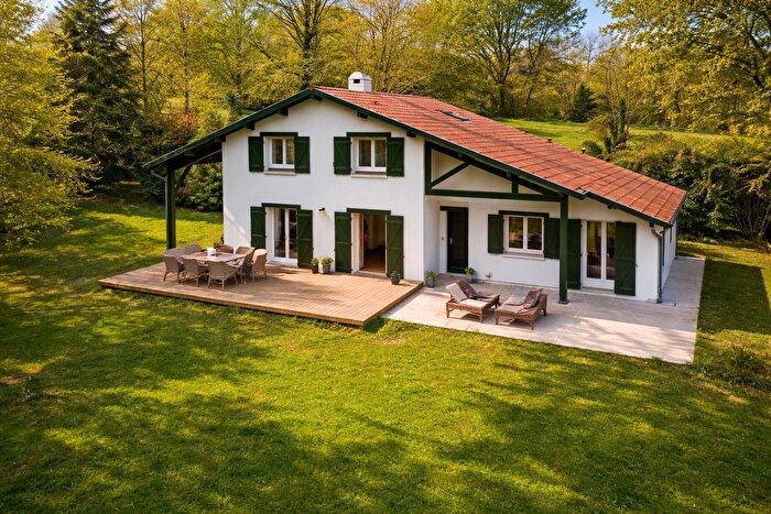 Maison à vendre - Saint-Martin-de-Seignanx - 8 pièces - 4 chambres