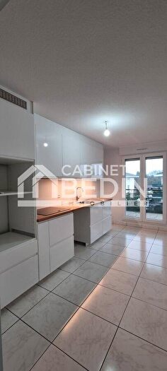 Appartement à louer - Gradignan - 4 pièces - 2 chambres