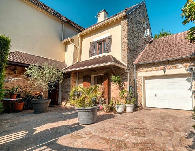 Maison à vendre - La Ferté-sous-Jouarre - 5 pièces - 4 chambres