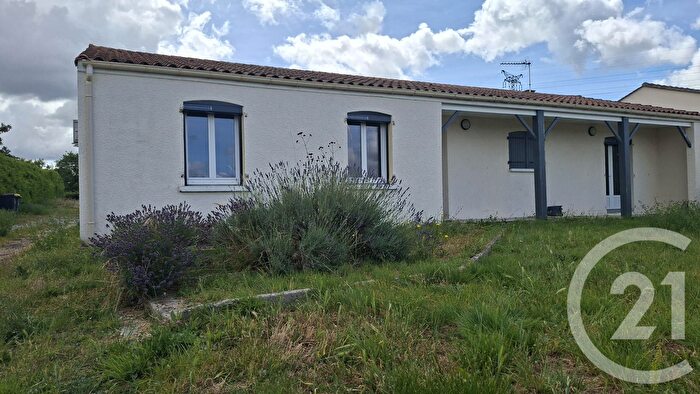 Maison 4 pièces à Balzac, à vendre