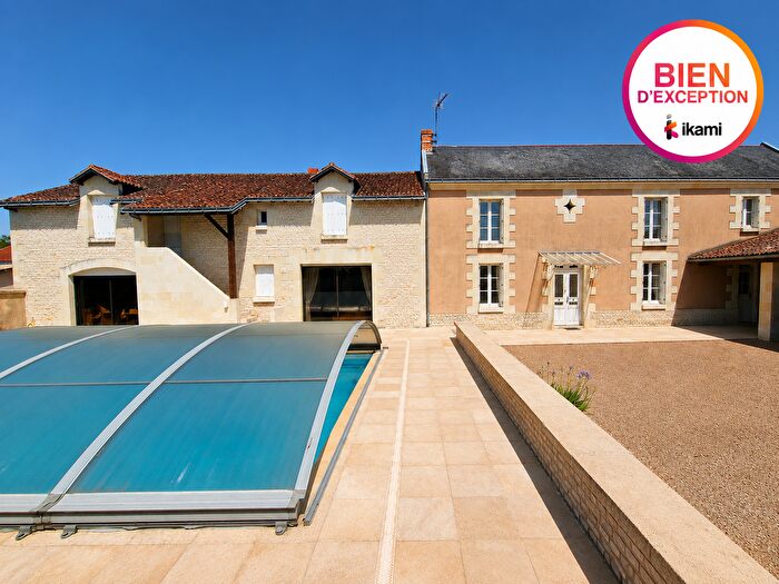 Maison 8 pièces à Loudun, à vendre