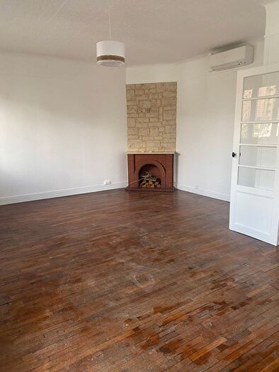 Bois Matar, Villeneuve-Saint-Georges : Appartement 2 pièces à louer