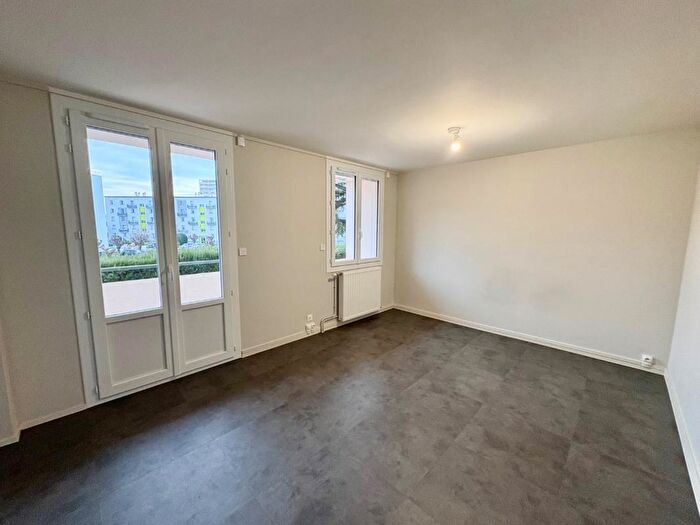 Appartement à louer - Roanne, Fontquentin - 1 pièce