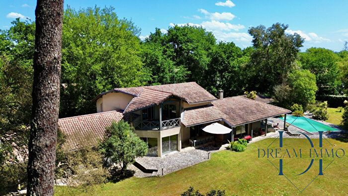 Maison à vendre - Capbreton, Mariotte, Deux Pins - 8 pièces - 6 chambres