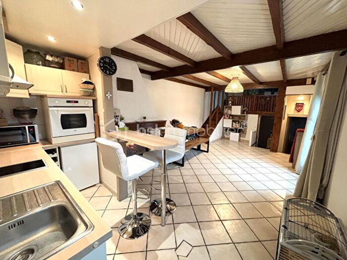 Maison à vendre - Villeneuve-le-Roi, Grusie - 2 pièces - 2 chambres