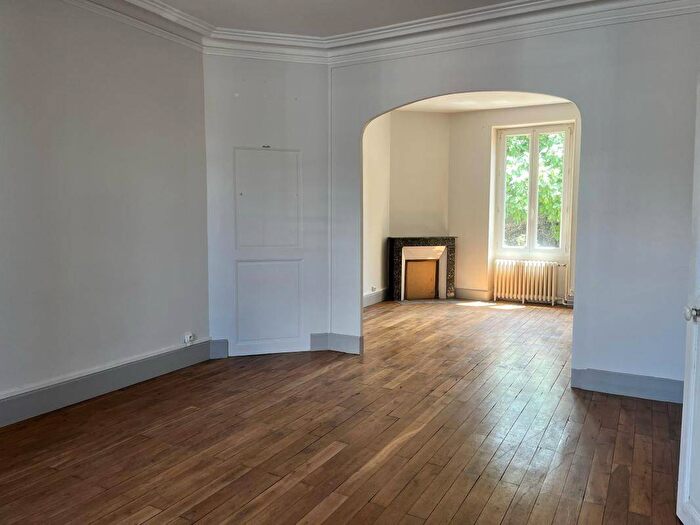 Gionne, Bourges : Maison 5 pièces à louer
