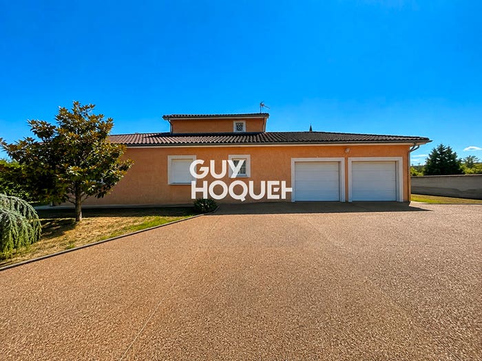 Maison 7 pièces à vendre à Davayé