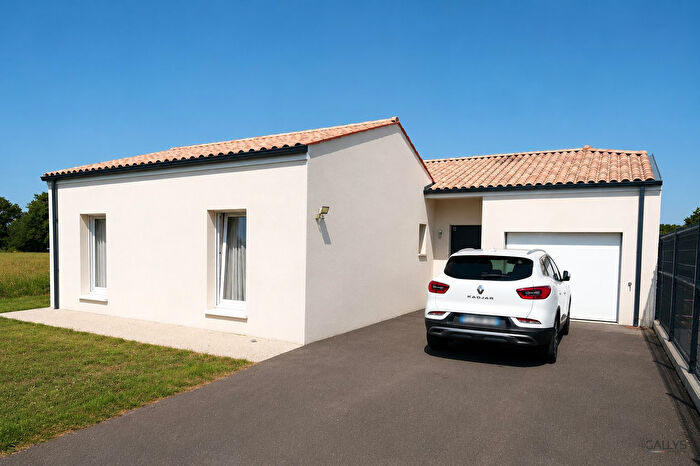 Maison 4 pièces à Médis, à vendre