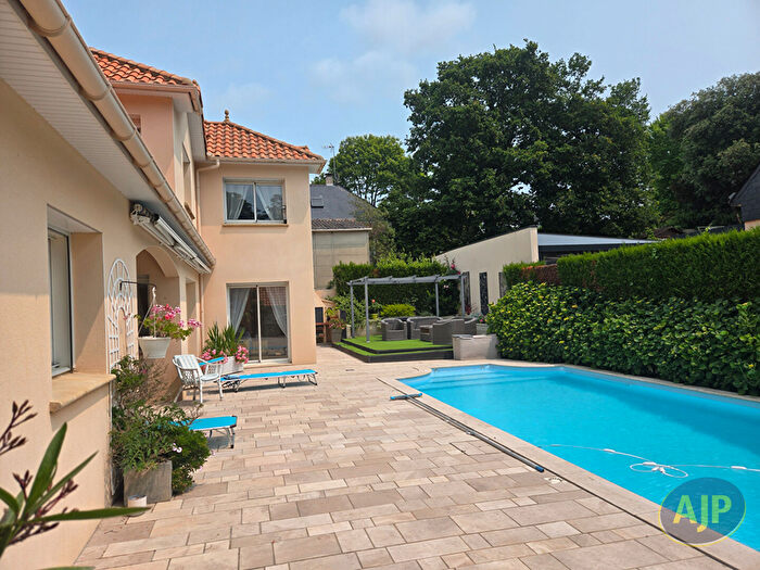 Maison à vendre - Saint-Nazaire, Saint-Marc - 6 pièces - 3 chambres