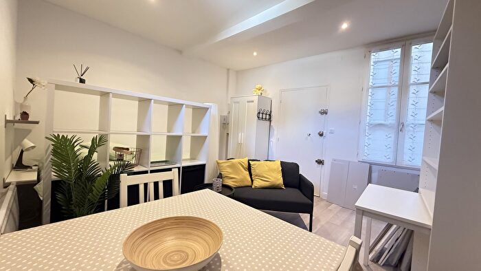 Appartement à louer - Toulouse, Les Carmes-Esquirol - 1 pièce