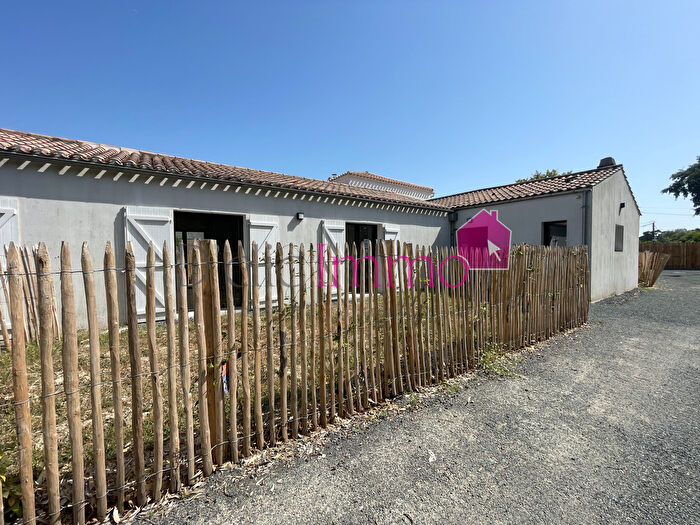 Maison à vendre - Saint-Gilles-Croix-de-Vie - 3 pièces - 2 chambres