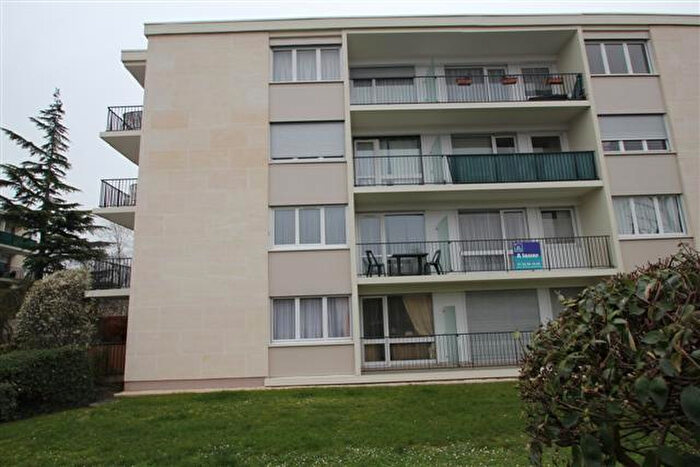 Chennevières-sur-Marne, Centre-ville : Appartement 1 pièce à louer