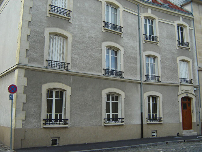Appartement à louer - Reims, Centre-ville - 4 pièces - 2 chambres