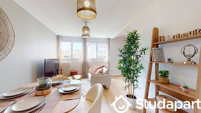 Appartement à louer - Leon Blum-La Raye Dieu, Clermont-Ferrand - 1 pièce - 1 chambre